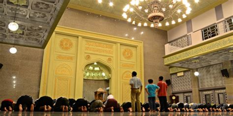 Dobitë E Namazit Të Sabahut Sa Shpërblime Madhështore Koha Islame