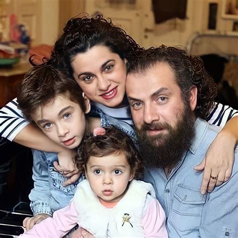 „16 წელია სულ ჰარმონიაში ვცხოვრობთ კარგი მეგობრები ვართ როცა მაია