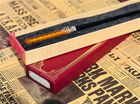 სალაზარ სლიზერინის ყელსაბამის საკოლექციო ჯოხი Ollivanders Store