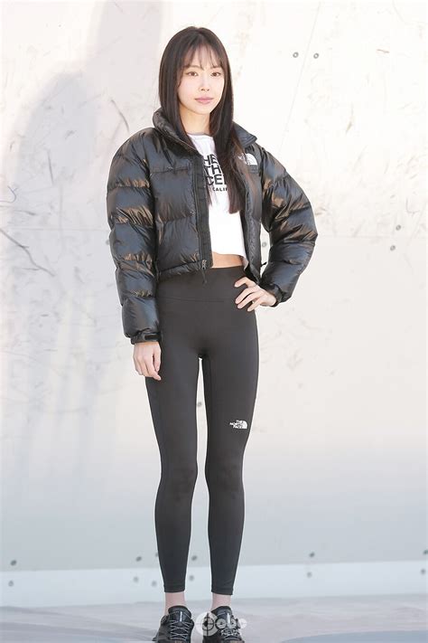 노스페이스 행사 손나은 레깅스 마이너갤 윤아저장소 KGIRLS NET