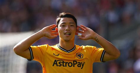 황희찬 리그 6호골로 울버햄프턴 무승부 이끌어 감독 “중요한 존재”