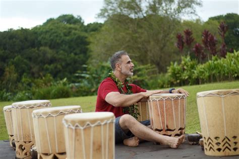 Kumu Patrick Makuakāne Na Lei Hulu I Ka Wekiu