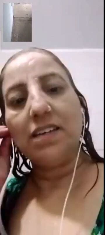 Milf Taking Shower Desi Old Videos Hd Sd Dropmms