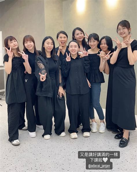 就是一個霧眉職人｜ada cai 今年下半年的課程班在這裡逗號🫶🏻 謝謝妳們來到這裡學習 要在短時間內完成學習一項高價值技術，其實是有
