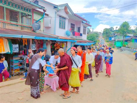 လိပ်သိုမြို့၌ အကြိမ် ၄၀ မြောက် စုပေါင်းမဟာဘုံကထိန်ပွဲတော် စည်ကားသိုက်မြိုက်စွာကျင်းပ