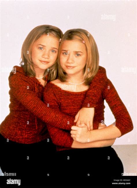 Olsen Twins Mary Kate Olsen Ashley Olsen Stock Photo Alamy