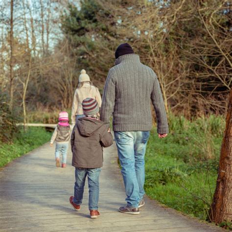 Обнародвани са образците на декларациите за данъчните облекчения за деца и на служебната бележка