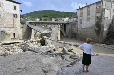 წყალდიდობა იტალიაში დაღუპულთა რიცხვი 11 მდე გაიზარდა დაკარგულად 8 წლის ბავშვი ითვლება