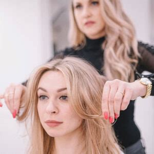 What Is A Karen Haircut And Why Should You Avoid It