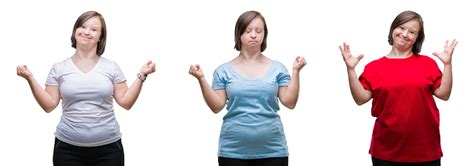 미친 미친 무기와 성공을 위한 축 하 하는 고립 된 배경 위에 Sydrome 여자 다운의 콜라주 제기 하 고 흥분 비명 눈을 폐쇄 우승자 개념 가정 생활에 대한 스톡 사진