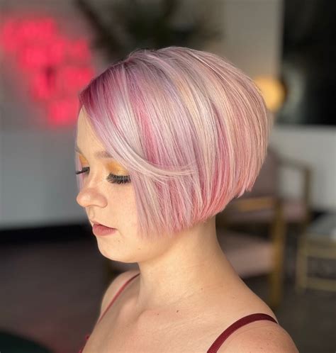 10 Modern Wedge Haircuts With Bangs For Older Women To Make You Look Younger