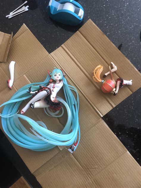 Broken Miku R Animefigures