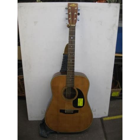 SIGMA GUITARS ACOUSTIC GUITAR, SM. CRACK ON BACK, NICE SOUND