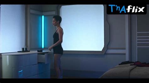 Dominique Tipper Underwear Scene In The Expanse