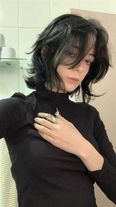 Shor Hair Cuts Crazy Women Cute Hairstyles Messy Ponytail Hairstyles