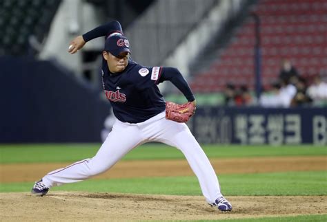 미성년자 성범죄 혐의 전 롯데자이언츠 투수 서준원 기소 종합 파이낸셜뉴스