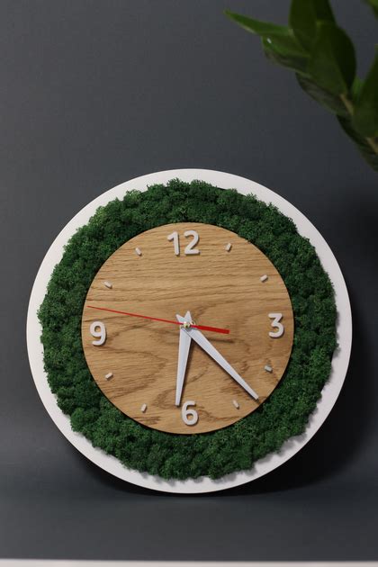Настінний годинник зі стабілізованим мохом з дерева 25х25х4 см 475773