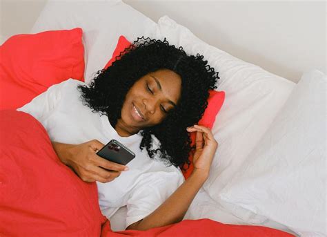 I Deleted My Dating Apps And Ive Never Been Happier Heres Why