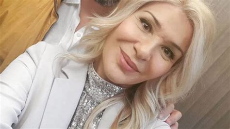 Ето как изглежда Гала преди 30 години снимка Новини Womanbg