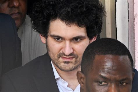 Lex Patron De Ftx Pourrait être Extradé Après Laudience De Mercredi