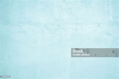 여름 벽지에서 배경 파스텔 블루와 화이트 콘크리트 돌 질감 시멘트와 모래 벽 톤 빈티지 밝은 파란색 색상의 콘크리트 추상벽