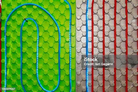 바닥 난방 파이프 시스템 선택적 포커스와 텍스트 복사 공간이 있는 배경 건설 산업에 대한 스톡 사진 및 기타 이미지 건설 산업 건축물 공학 Istock