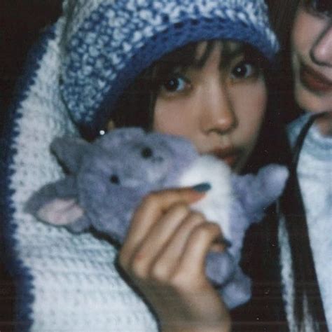 Pin De Lily En ゞ♡ Ver Cortes De Cabello Chica De Metal Fotos De Amistad