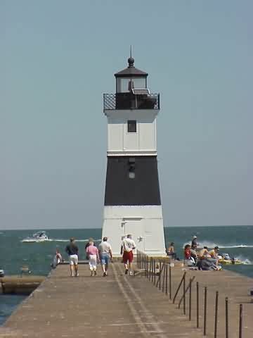 Presque Isle North Pier Lighthouse Cyberlights Lighthouses