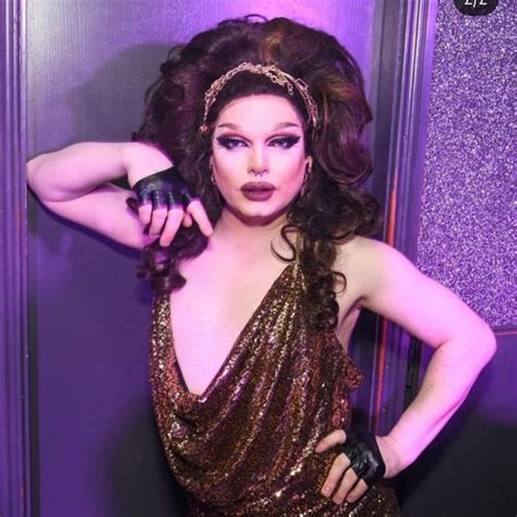 Anna Morphic Annamorphic • Threads Say More