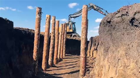 Олег Синєгубов проінспектував хід будівництва фортифікаційних споруд на прикордонні Харківщини