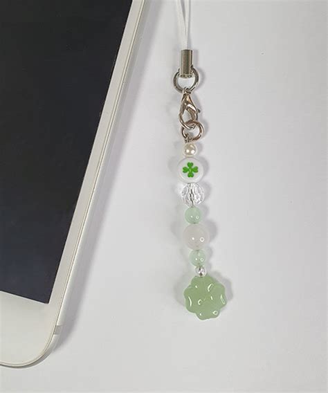 꼬꼬댁마켓 당일출고 행운의 네잎클로버 비즈 원석 키링