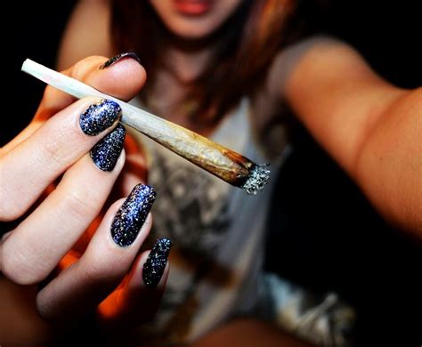 Girl Weed Wallpapers Wallpaper Cave Girl Weed Wallpapers Wallpaper Cave