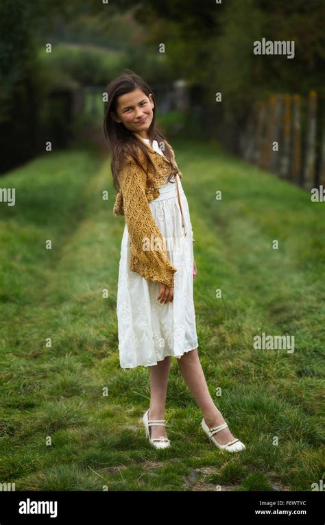 Fille de la campagne Banque de photographies et dimages à haute résolution Alamy