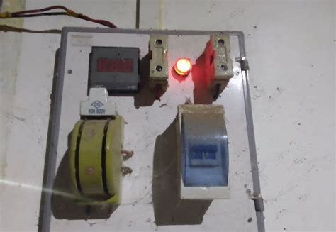 ကော့ကရိတ်တွင် တနှစ်စာ လျှပ်စစ်မီးတိုင်ပြုပြင်ထိန်းသိမ်းခ တစ်အိမ်လျှင် ၂၄၀၀၀ကျပ် ကောက်ခံမှုရှိနေ