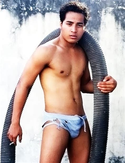 Bluesago Pinoy Male Bold Stars Compared