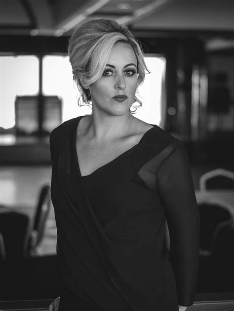 Ella Louise Solo Singer With Tracks Hampshire Alive Network