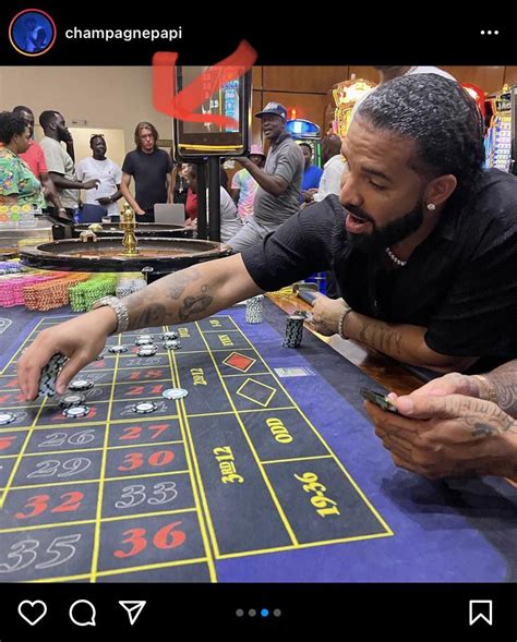 Lmao I Thought This Was Rick In The Background Of Drakes Pic For A