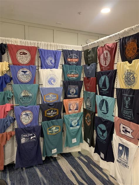 t shirt display with chain link and dowels
