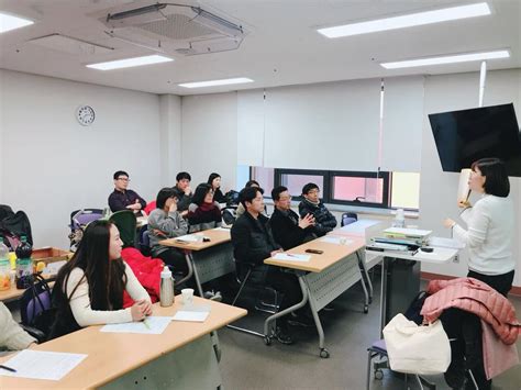 Fully Functioning Man 온전히 제 몫을 하는 사람 한국장애인재단이 지원하고 사한국난청인교육협회가 주관하는 부모교육 가 12월9일 오후 2시