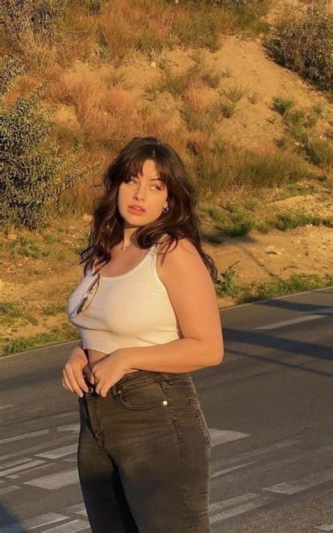 Chubby là gì Mách khéo cách phối đồ hack dáng cho nàng béo