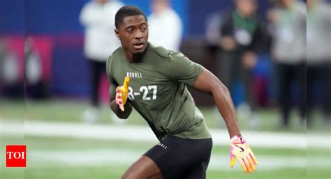 Quinyon Mitchell I Thought The Dude Died” Eagles Star Quinyon