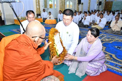 ဧရာဝတီတိုင်းဒေသကြီး အစိုးရအဖွဲ့က ကြီးမှူးကျင်းပသည့် စုပေါင်းရဟန်းခံ ရှင