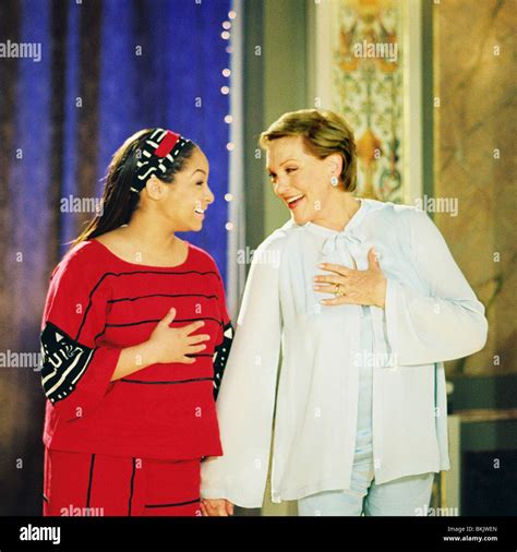 The Princess Diaries 2 Royal Engagement 2004 Raven Julie Andrews