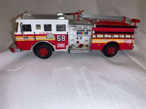 Code 3 Fdny Engine 58 New York City Seagrave Fire Truck 12300 Diecast 4846450611