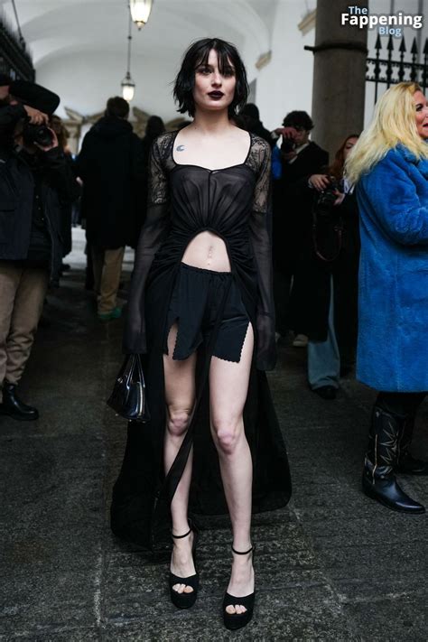 Alice Pagani Displays Her Nude Tits At The Blumarine Fashion Show