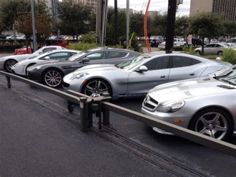 Naked Man With Shotgun Trashes Luxury Cars In Houston Autoevolution