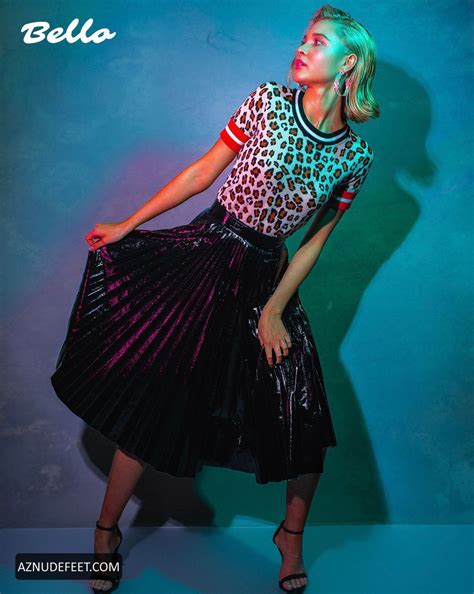 Isabel May Feet Aznudefeet