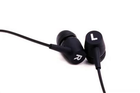 Black Mobile Wired Earphone At Best Price In Bengaluru Id