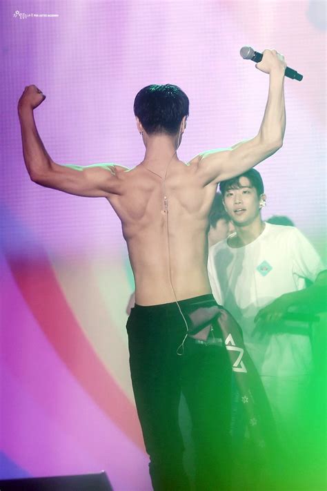 아스트로 on Twitter 여러분 모두모두 맛저하세요 아스트로 문빈 라이스데빌 맛있게먹고 같이운동하자요