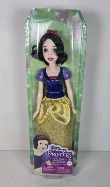 Disney Princess Snow White Posable Fashion Doll With Sparkling Clothes